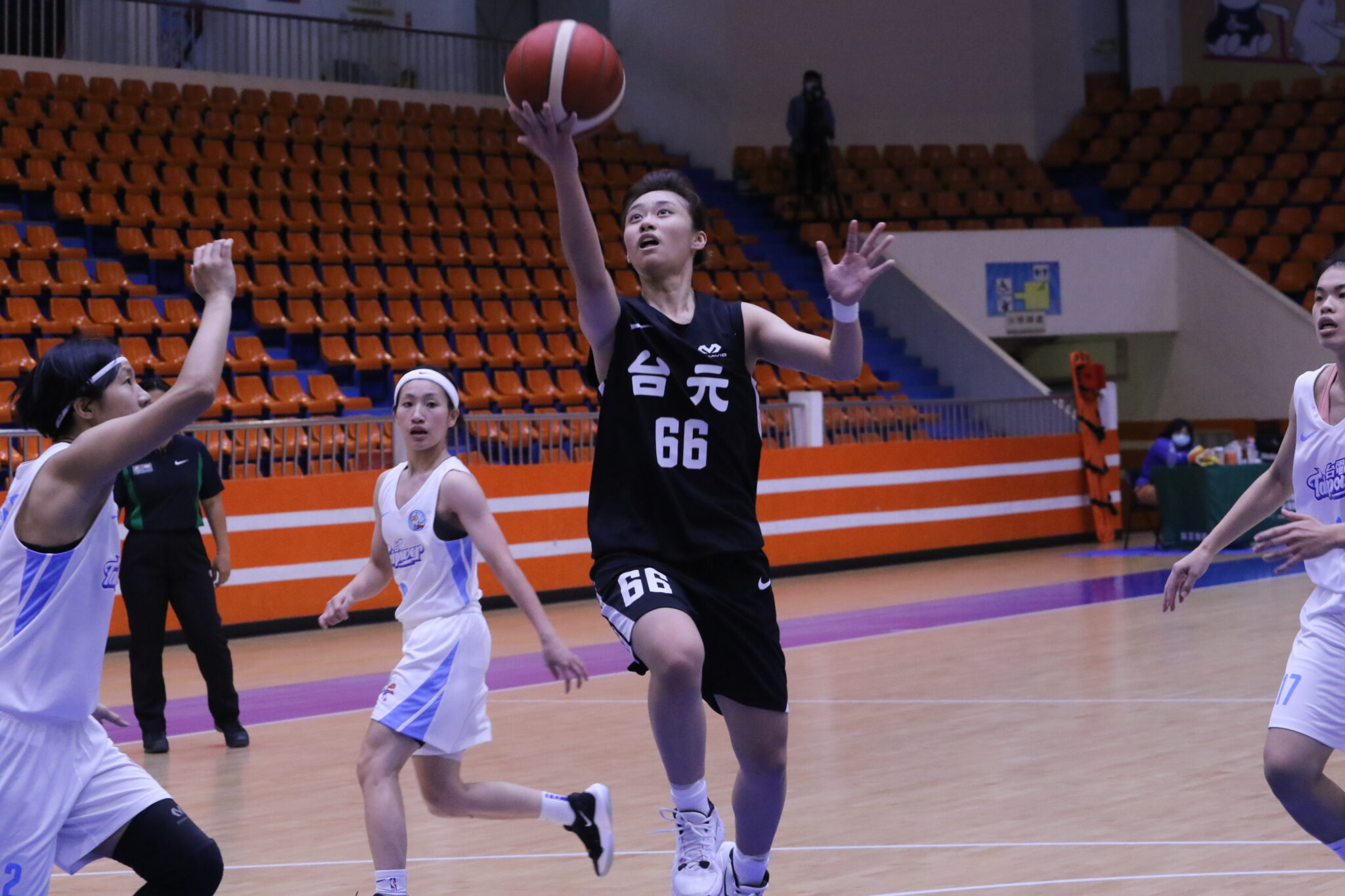 【WSBL】領先20分差點被逆轉 台元新秀養成記太驚險 - Double Pump 女子籃球誌