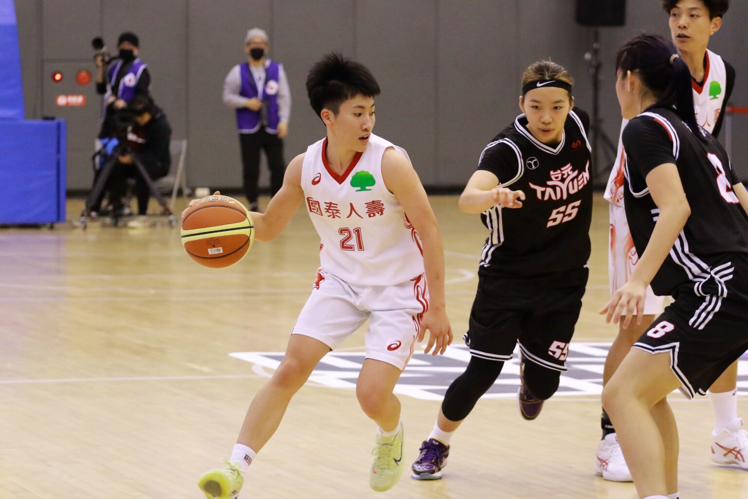 【WSBL】跳出舒適圈向外挑戰 陳孟欣轉披國泰球衣期待再突破 - Double Pump 女子籃球誌