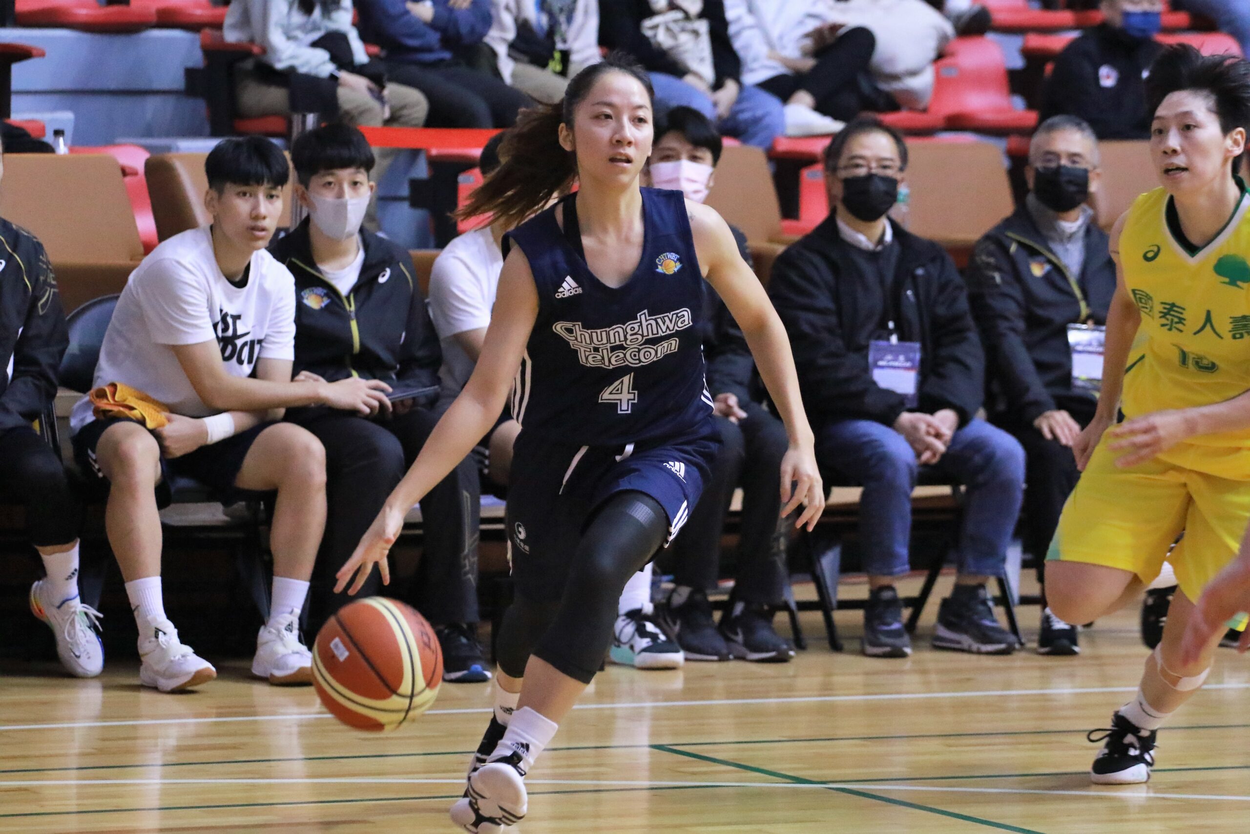 【WSBL】電信開季首戰不敵國泰 菜鳥徐詩涵16分表現亮眼 - Double Pump 女子籃球誌