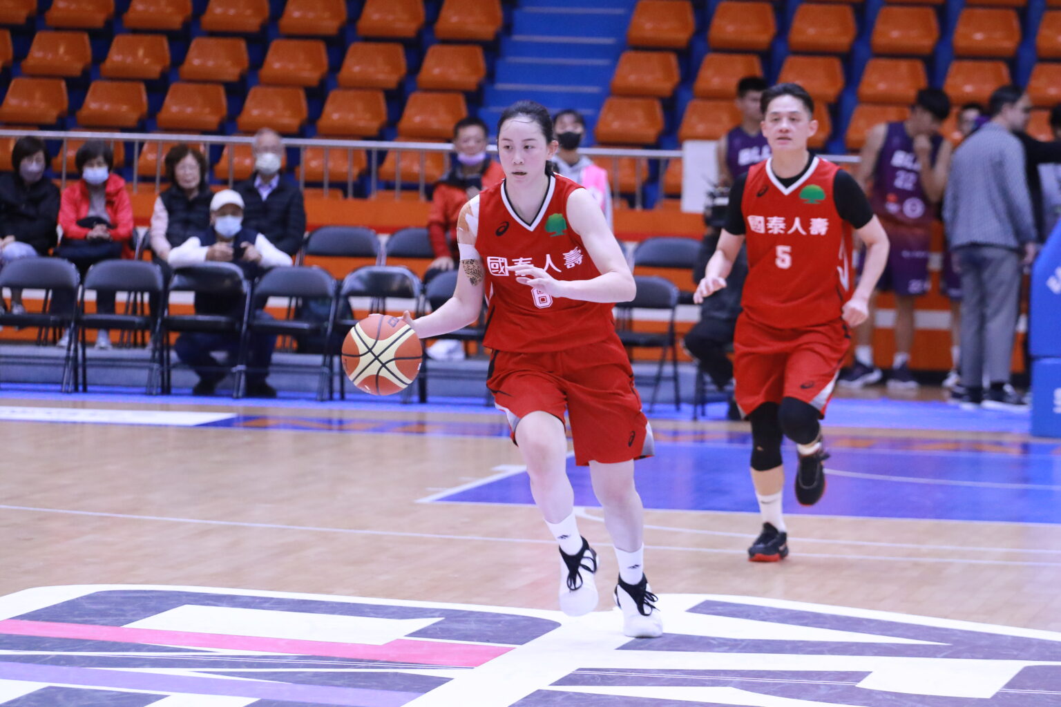 【WSBL】黃鈴娟單節飆進19分、生涯新高29分 國泰擊敗台元拿下三連勝 - Double Pump 女子籃球誌