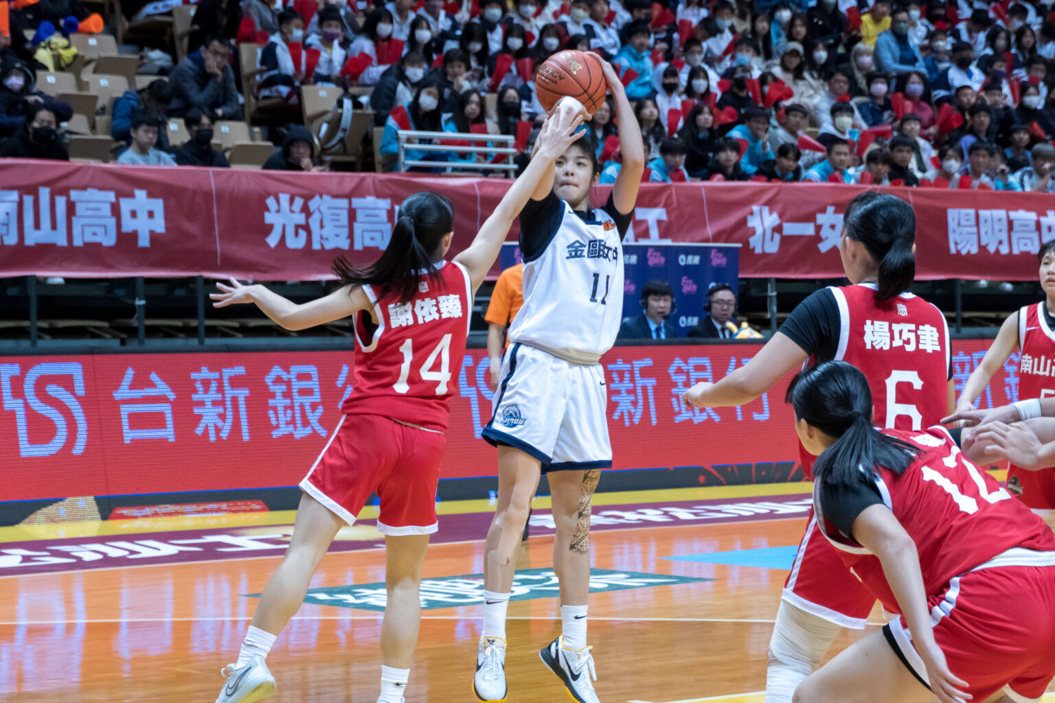 【112HBL】自請扮演防守大鎖 金甌林宇涵拚到抽筋甜蜜復仇 - Double Pump 女子籃球誌